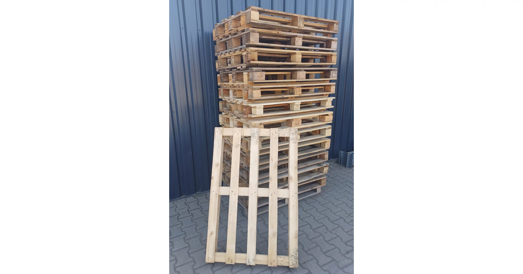 Használt nagy teherbírású egyutas raklap 800x1200 mm